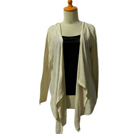 Outer Cewek Fesyen Wanita Pakaian Wanita Baju Luaran Di Carousell