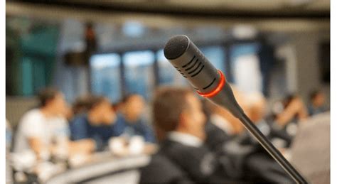 Говорене пред публика от сайта на Skillception 🎙️