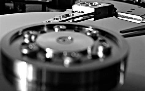 recuperare dati da un hard disk con motore bloccato da urto