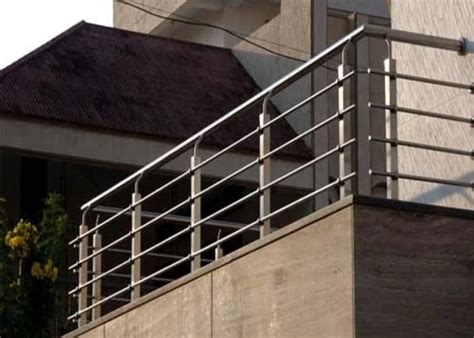 Contek 7 Ide Desain Pagar Balkon Lantai 2 Dan Pilihan Material Terbaik