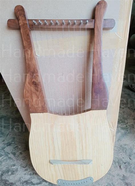 10 Strings Old World Lyre Harp Inspired By An Ancient Design With Extra Strings Carrying Bag