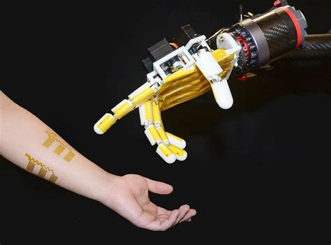 Ai 리뷰 인간과 로봇이 교감하는 인공지능 기반 인공피부 개발촉각넘어 위험물질 탐지까지