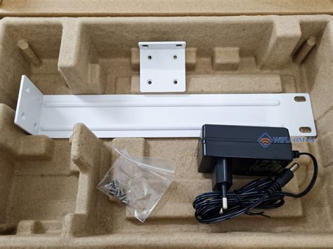 Switch Mikrotik CSS610 8G 2S IN