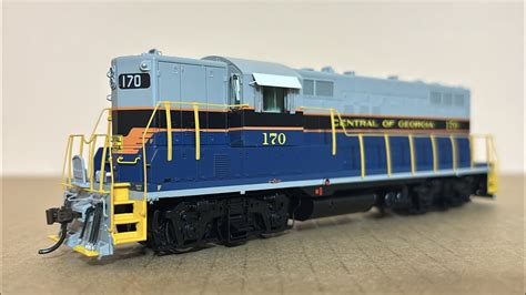 Central Of Georgia Gp9 Athearn Genesis Review Youtube