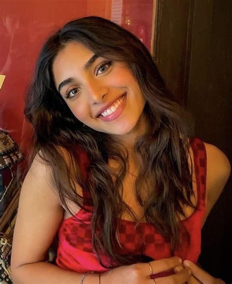 Deeksha Reddy Rvindictaratecelebs