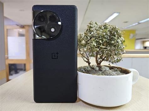 Oneplus R G Review Not Perfect But Mid Premium Pricing Makes Up For It Reviews Business