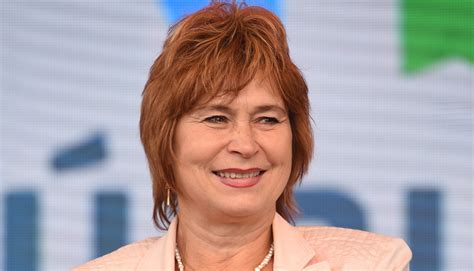 A Szomszédok Mágenheim Dokijának Kolléganője Elárulta Hogy él Ma Blikk