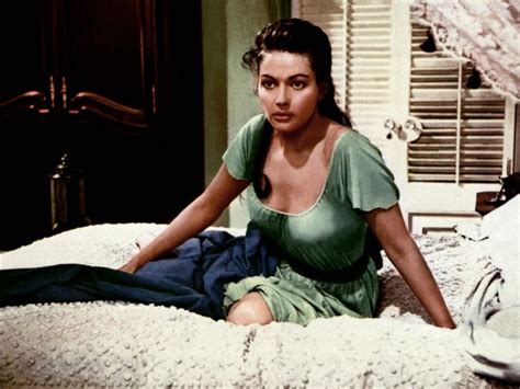 Foto De Yvonne De Carlo La Esclava Libre Foto Raoul Walsh Yvonne