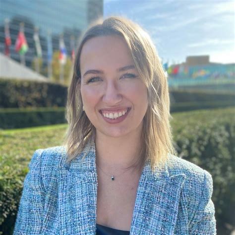 Alexandra Kaminski The Institute For Peace And Diplomacy Linstitut