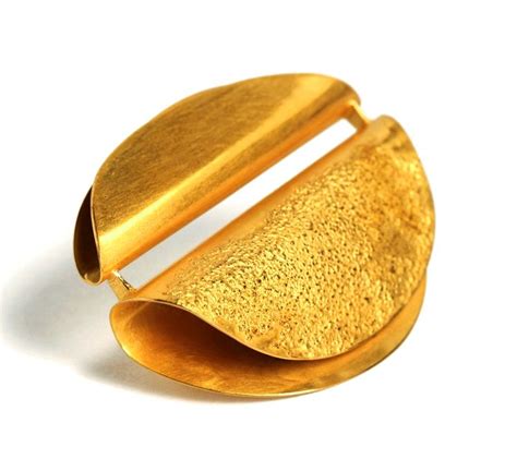 By Letizia Plankensteiner Brooch Metalsmithing Jewelry Unusual