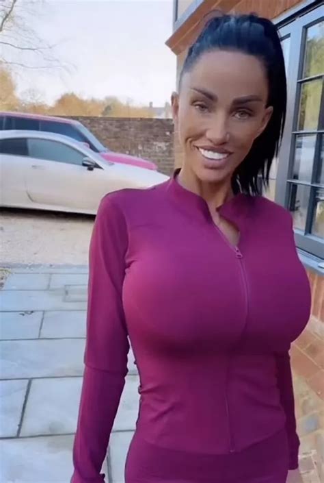 Katie Price Reveals Shes Cancelled Surgery Plans In Surprise U Turn