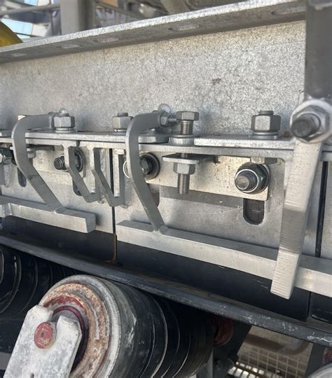 Segmented Ultraseal Conveyor Skirt Handb Mining Conveyor Solutions For Mining H And B Mining