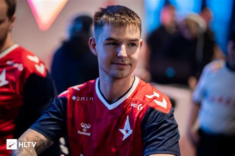 CS GO dev1ce reestreia amassando em vitória da Astralis Game Arena