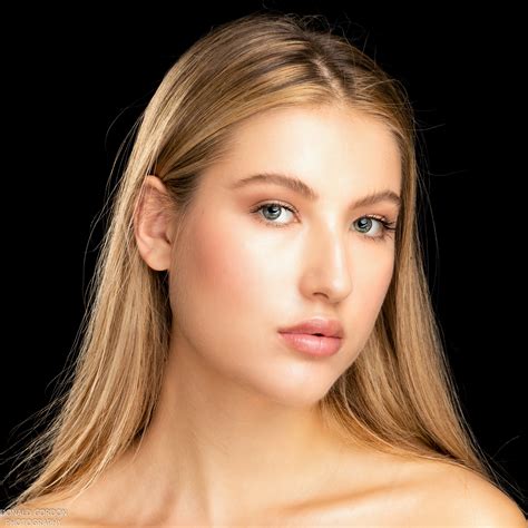 Maya Dukaric Headshots29 May 19 — Donald Gordon Photography