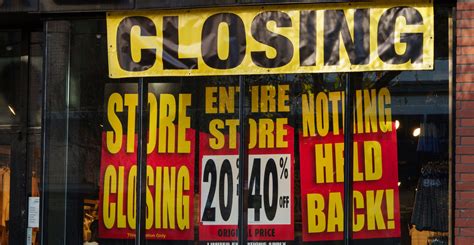 경제 위기의 전조 경기 침체를 알리는 경고 신호