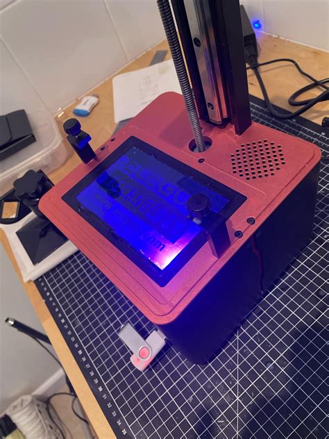 top of lcd screen not displaying any fixes r elegoomars