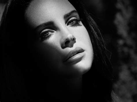 Lana Del Rey Black And White Photos