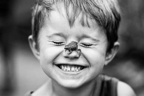 Happiness | Foto di bambini, Bambini carini, Bianco e nero