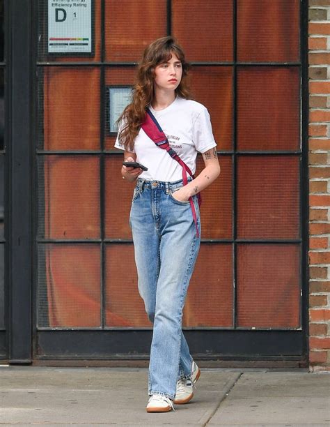Clairo Fashion Inspo Outfits Fashion Outfits