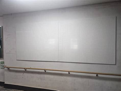 Gb 147 타공게시판 색상 백색 타공 게시판 다산교구 유리칠판 타공판 전문 제조 설치 30년