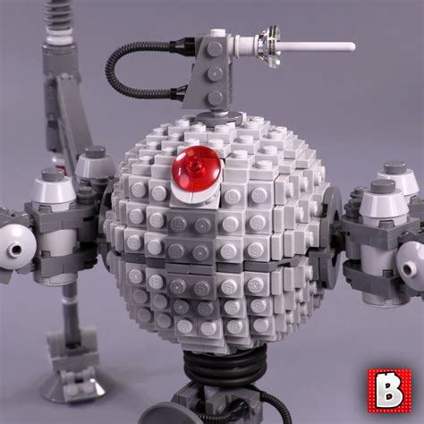Homing Spider Droid Minifig Scale — Brickvault