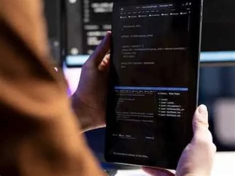 What Are The Latest Updates And Versions Of Apache Struts 2 For