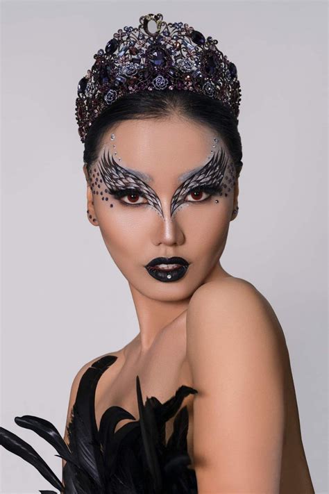 Ц Ариунзаяа хуримын нүүр будалтын төрөлд түрүүлж дэлхийн ХОШОЙ АВАРГА боллоо