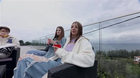 Faced The Neighbors And Participated In A Creampie Hook Up In A Public Faced The Neighbors And Participated In A Creampie Hook Up In A Public