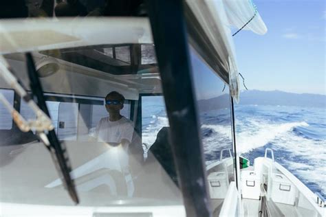 이란 귀산도 요트 항해 체험 초보 선장 │ 실전 항해 │ 최신 요트 및 항해 장비 Kkday