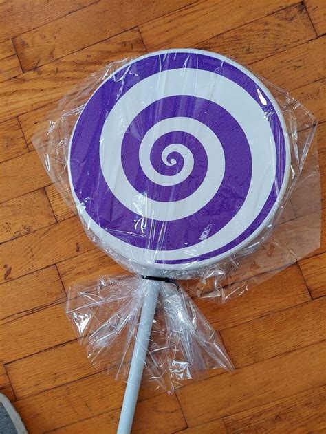 How To Make Diy Giant Lollipop Decorations For A Candyland Christmas