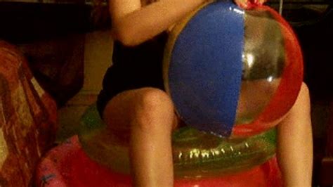 Heat Stretching 24 Inch Beach Ball And Masturbation 1 20 11 013 Laila Variety Fetish Clips