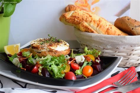 Свежа салата с козе сирене Ябълка с канела