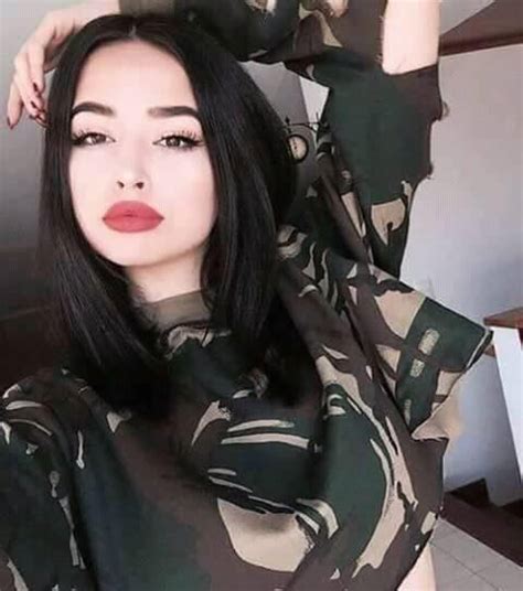 საქართველოს ლამაზი გოგოები და ბიჭები