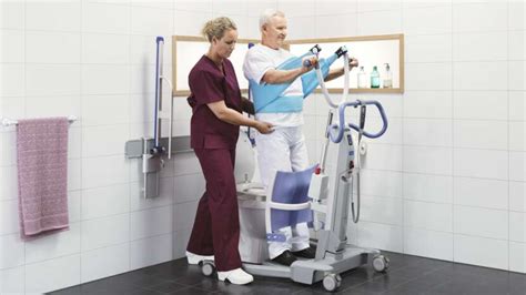Arjohuntleigh Sara Flex Sit To Stand Patient Lift — Medsupplynow