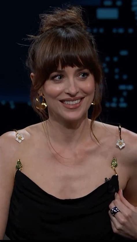 Pin By Rachamelie On Bangs Bangs Dakota Johnson Hair Long Hair With