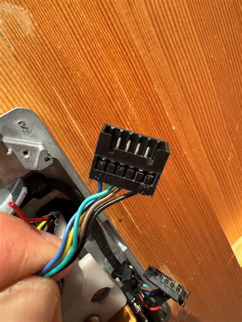 Anyone Know What Is This Connector Called One Of The 6 Wires Snapped Out And I Need To Replace