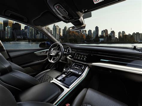 2025 Audi Q7 Sharpens Its Style Enhances Tech And Stays Relevant In