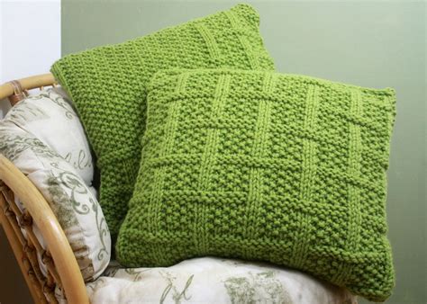 Knitting Pattern 003 Square Lattice Pattern Cushion Covers Super Chunky