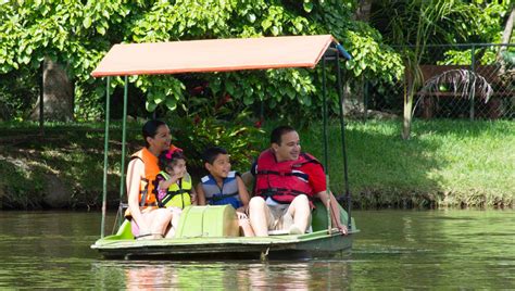 Parque Chatún Un Espacio Natural Con Piscinas Al Aire Libre Y