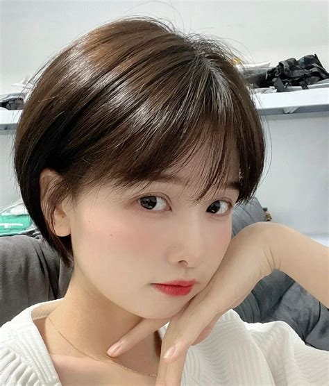 长脸型适合什么样的发型女性（“长脸”短发模板，教科书式的“变美发型”，简约好打理） 说明书网