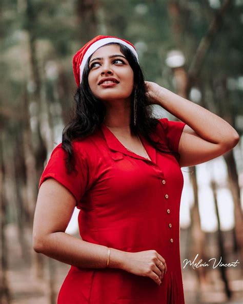 Swathi Sajeevan Scrolller