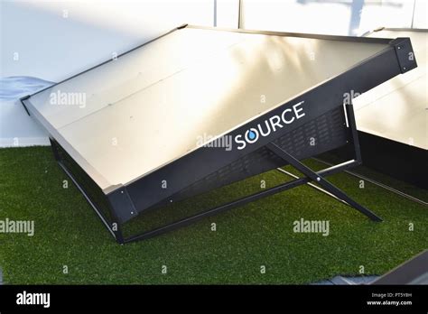 Zero Mass Water Source Panel That Makes Water From Air At Ces