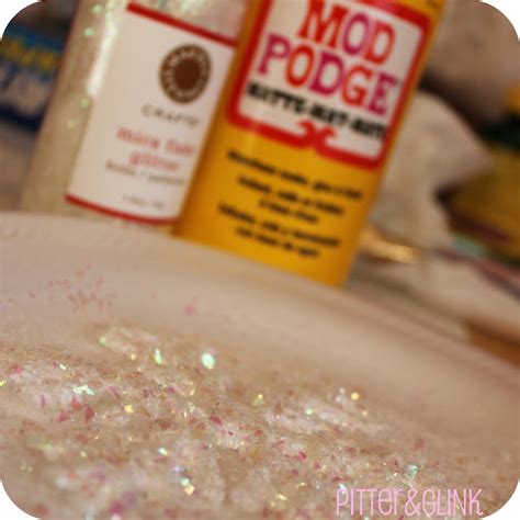 PitterAndGlink Hot Glue Snowflake Ornament