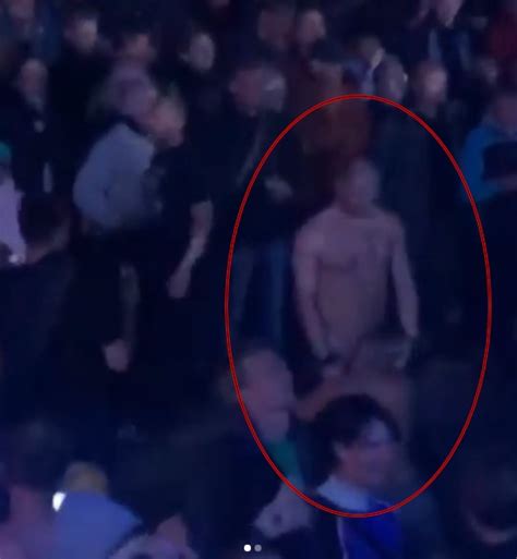 Casal Flagrado Em Cena De Sexo No Meio Do Show E Cantor Comemora Veja V Deo Jivanildo Bina