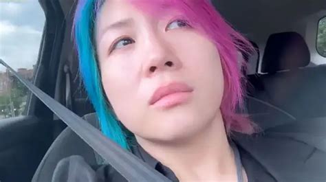 Wwe Raw Star Asuka Dokumentiert Ihren Mühsamen Rehabilitationsweg Nach