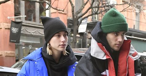 [n해외연예] 비버 부부 저스틴♥헤일리 뉴욕 거리 데이트 포착