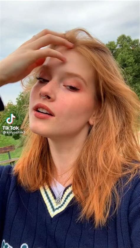 Pin By On Hair Pretty Red Hair Beautiful Red Hair Pretty Redhead