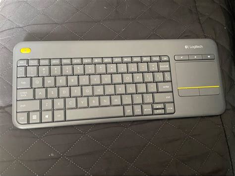 Logitech Wireless Keyboard K400 Plus Computers And Tech Parts And Accessories Computer Keyboard
