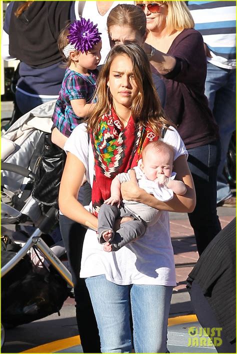 Jessica Alba Honor And Haven Go To Disneyland Photo 2604403 Cash