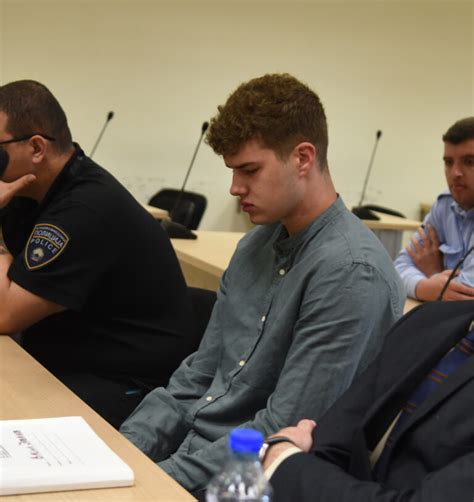 Нов шок за Кулакови Врховниот суд му ја укина пресудата на Јованов за трговија со дрога Вечер